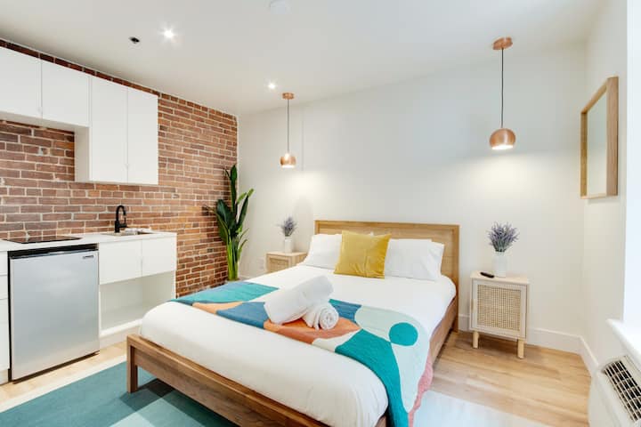 Cozy Studio In The Heart Of Montreal's Scene - Montreal