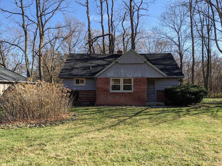 Charming Country Home - Rock Cut State Park, Caledonia