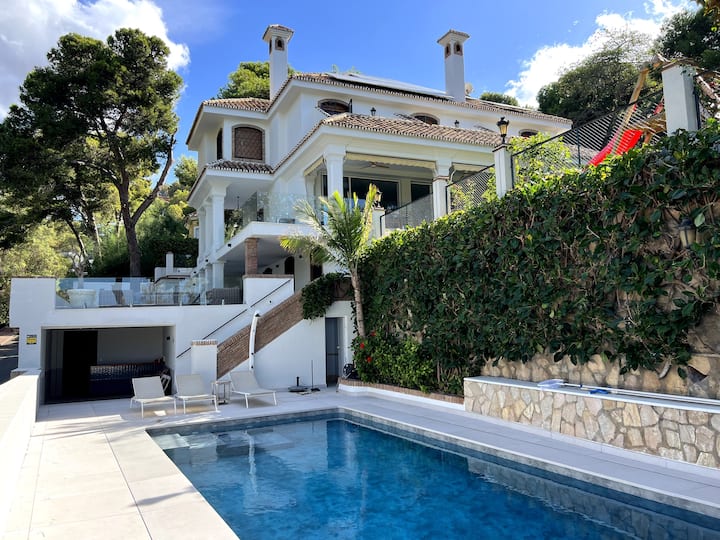 Beautiful Villa With Private Pool In Málaga - Comares