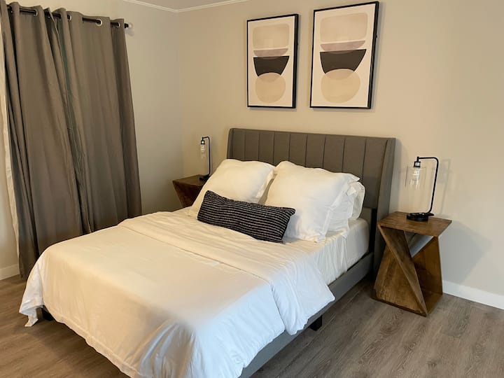 Private Newly Built Modern East Hampton Apartment! - East Hampton, NY