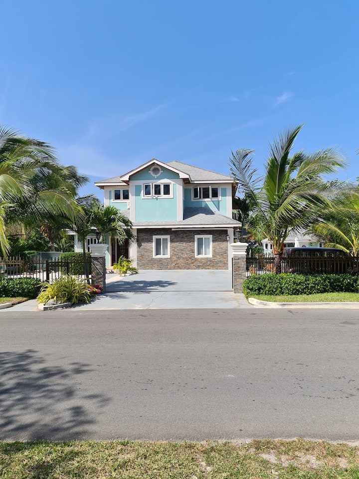 Adorable Efficiency 10 Minutes Walk To The Beach - 나사우