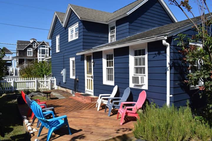 Captains Quarters-charming Cottage Close To Town! - Chincoteague, VA