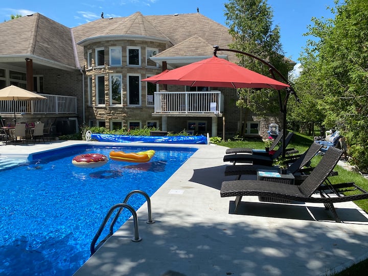 Luxury Lake 7000 Sqft Home, Pool, Hot Tub, Sauna - Kawartha Lakes