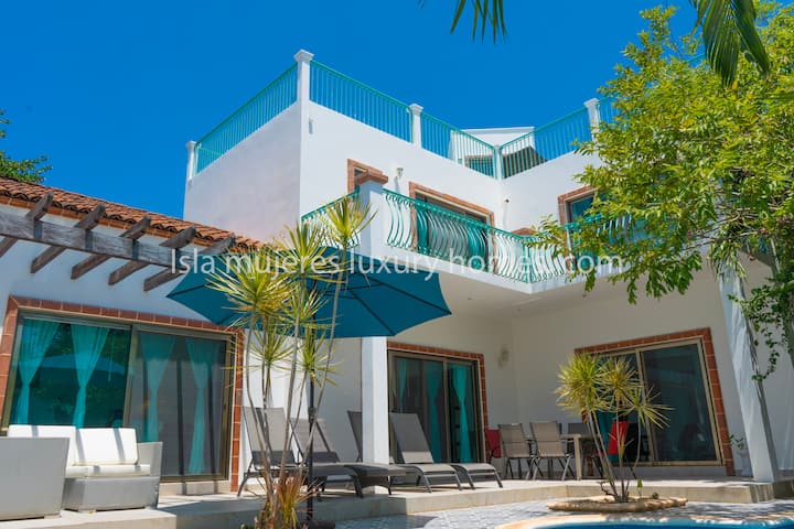 Fantastic  3br Home W/ Pool & Amazing Views - Isla Mujeres