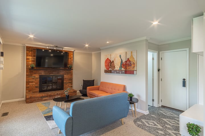 Charming Private Room For Medical Professionals - Royal Oak, MI