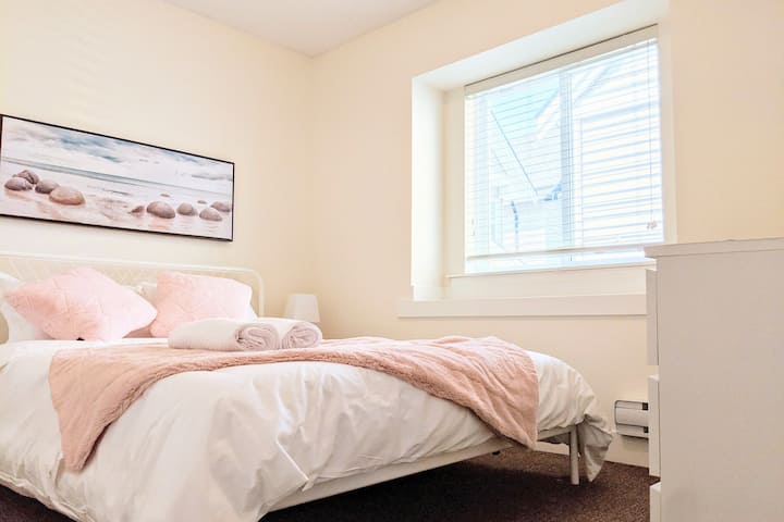 Your Private Oasis In Panorama - Surrey