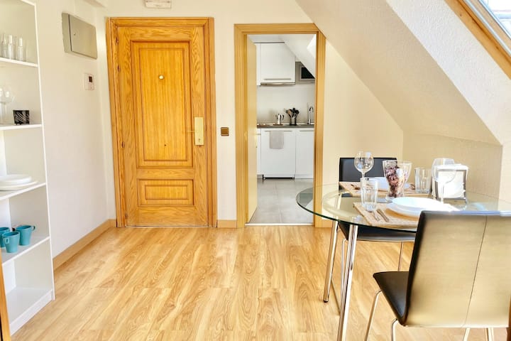 ÁTico Con Dos Habitaciones. Wifi / Ac - Móstoles