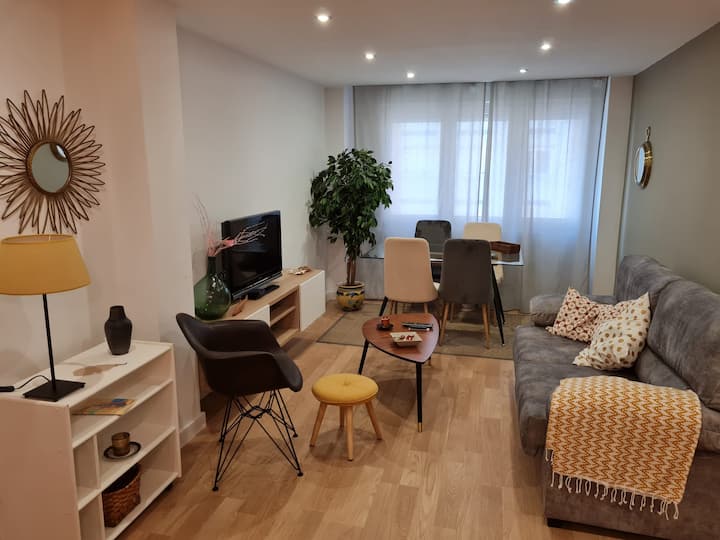 Precioso Piso Renovado En La Playa De San Lorenzo - Gijón