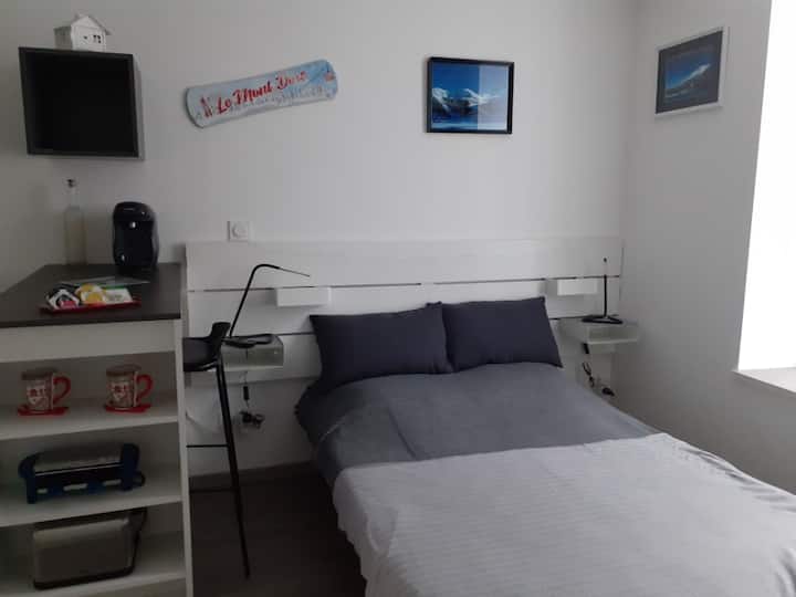 Studio Avec Stationnement Gratuit - Murol
