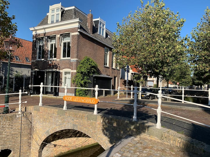 Beautiful, Canal House In Harlingen Centre - Harlingen
