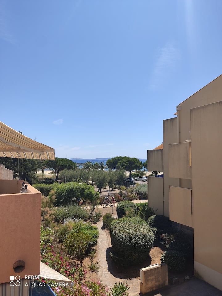 Appartement Traversant Avec Vue Sur Mer - Bormes-les-Mimosas