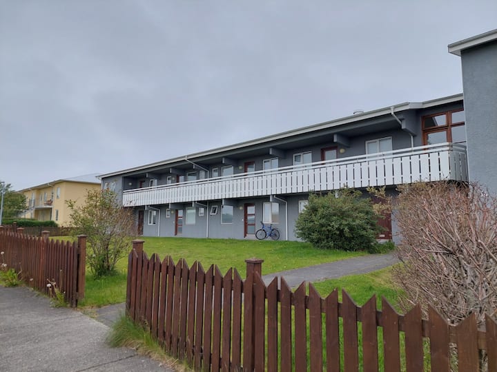 Lovely 2-bedroom Condo. Free Parking On Premises - レイキャビク