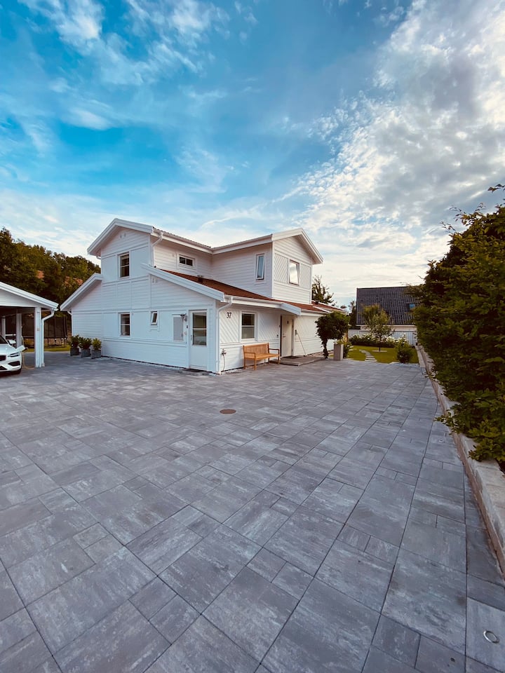 Stor Villa Nära Hav Och Natur - Göteborg