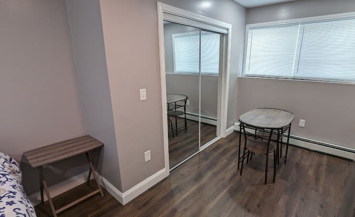 Room With Private Bathroom - Providence, RI