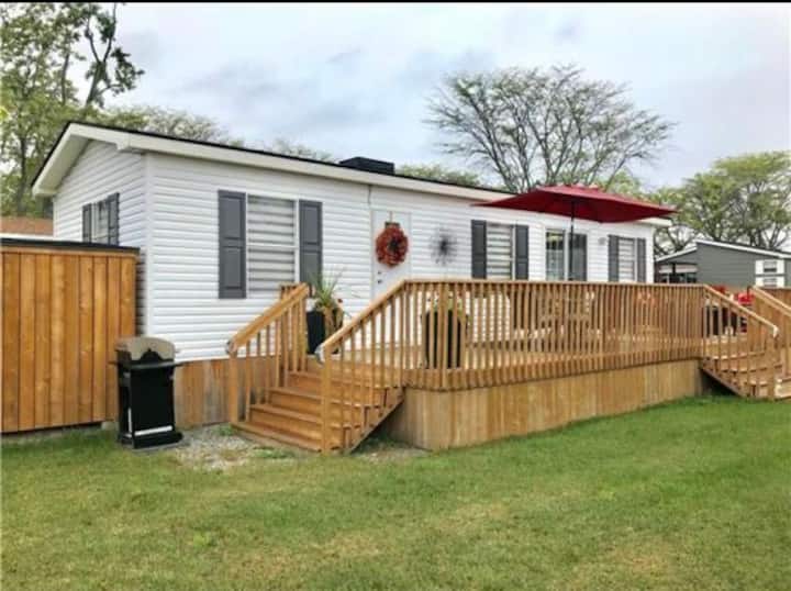 Cottage In Niagara On The Lake - Niagara-on-the-Lake