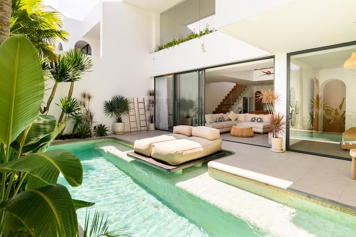 Modern 3br Villa 3mins Walk To Beach Canggu - Bali
