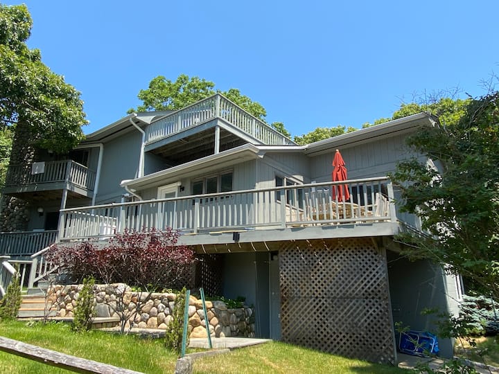 Renovated Montauk Beach House, Walk To Ocean Beach - Montauk, NY