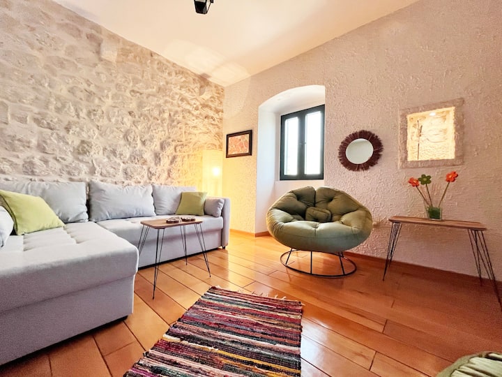 Spacious Waterfront "Sea & Stone" Apt In Kotor Bay - Kotor