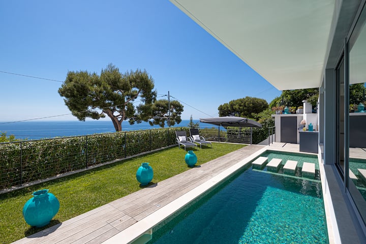 Wonderful Modern Villa, With Spectacular View Of The Ocean And The Bay Of Eze. - Èze