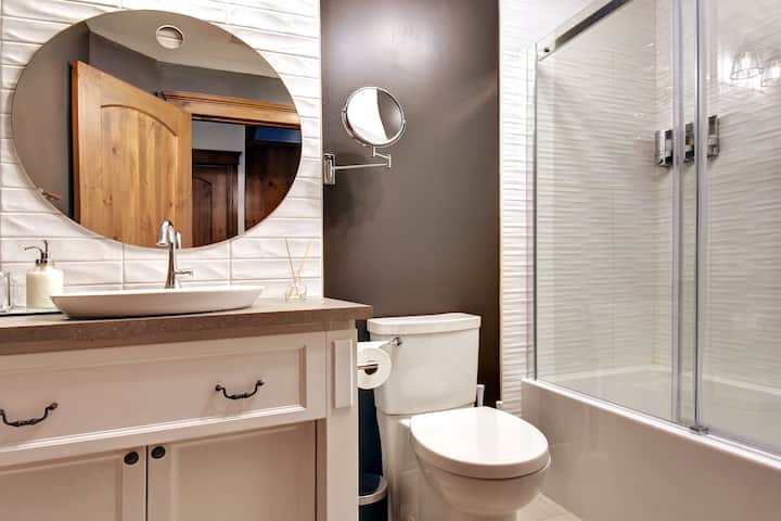 Mountain-edge Luxury Condo: Ski-in & Shuttle - Mont-Tremblant