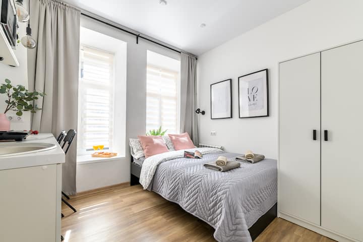 Apartment Solnechnaya, Tihaya Studiya V Tsentre! - Sankt Petersburg