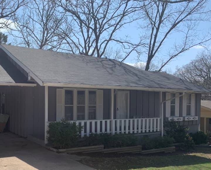 Relaxing 2 Bedroom Home, Bella Vista - Bella Vista, AR