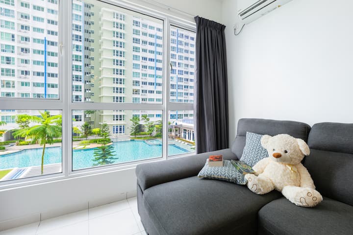 Pool View 3br* Walk To Shops Eat * Ac & Wi-fi - Penang