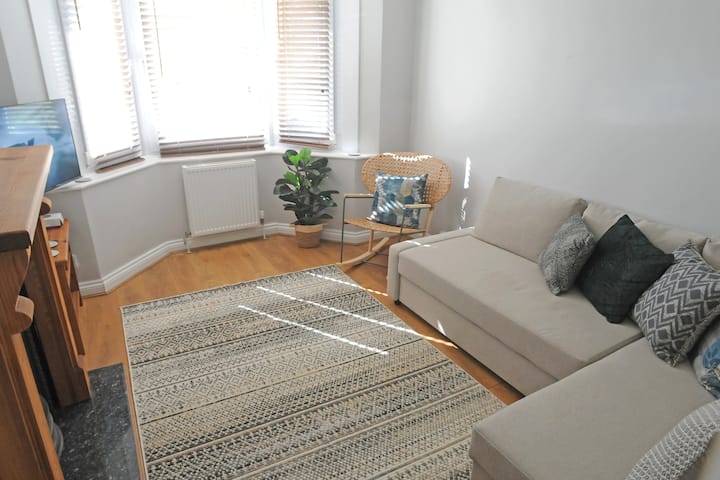 Sandy Toes- Light & Spacious Home, 5 Mins To Beach - Folkestone