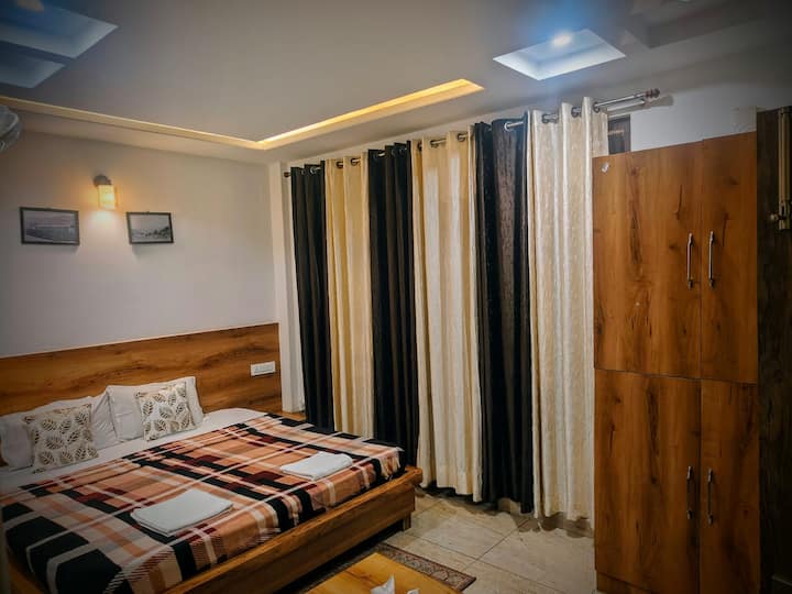 Deluxe Room Without Balcony - Chamba