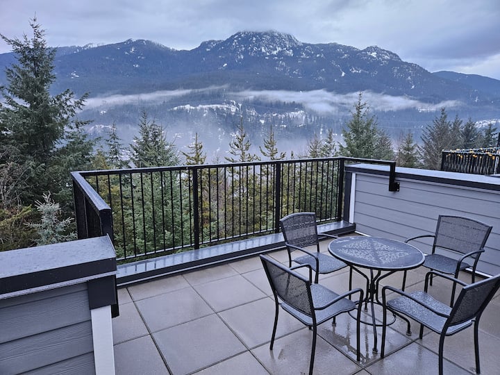 Whistler Creekside Location With Kitchen/laundry - Whistler