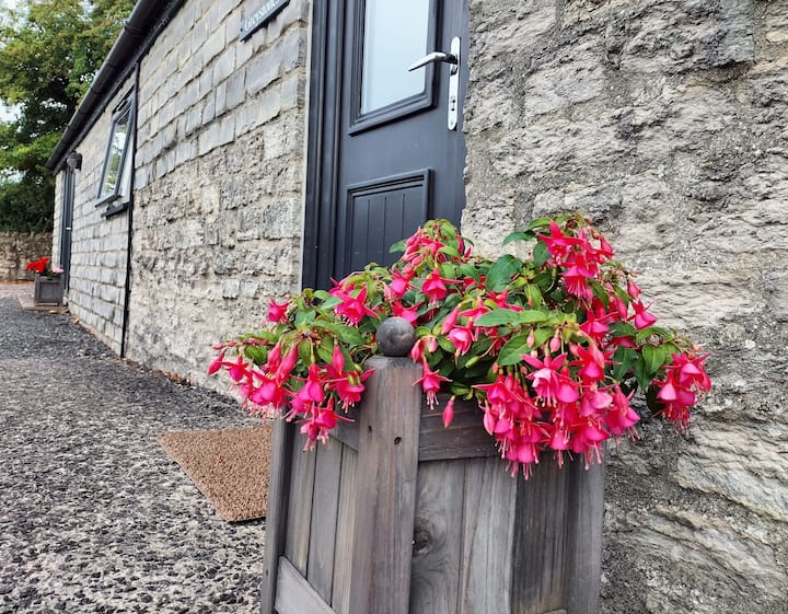 Greystones Is A Contemporary Two Bed Cottage. - Bruton