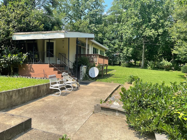 Secluded Paradise - Falls Church