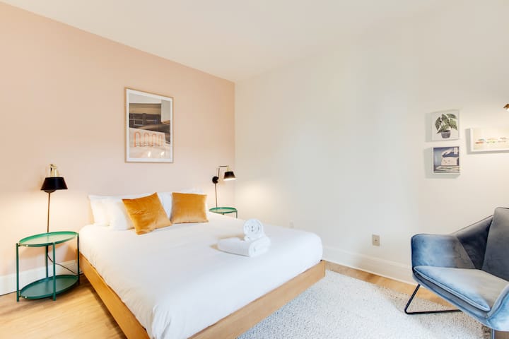 Modern Inn Suite In The Heart Of Montreal's Scene - Montreal