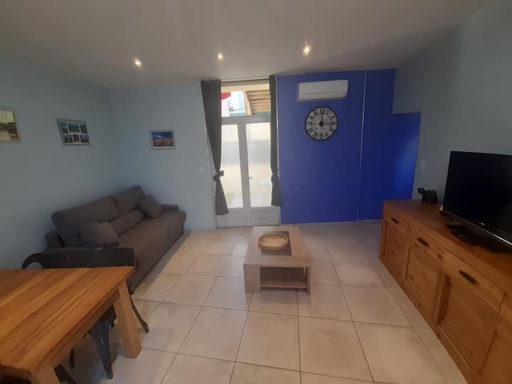 Proche Centre Ville Avec Terrasse Extérieure Appartement Lumineux Et Cosy - Millau