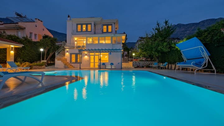 ÖLüdenizde ÖZel Havuzlu Müstakil 6+1 Solo Villa - Hisarönü