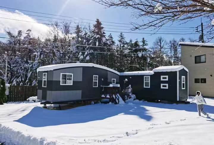 【観光拠点におすすめ】富士山下:Fujisanka トレーラーハウス 1名~2名用 床暖房付き - 富士山