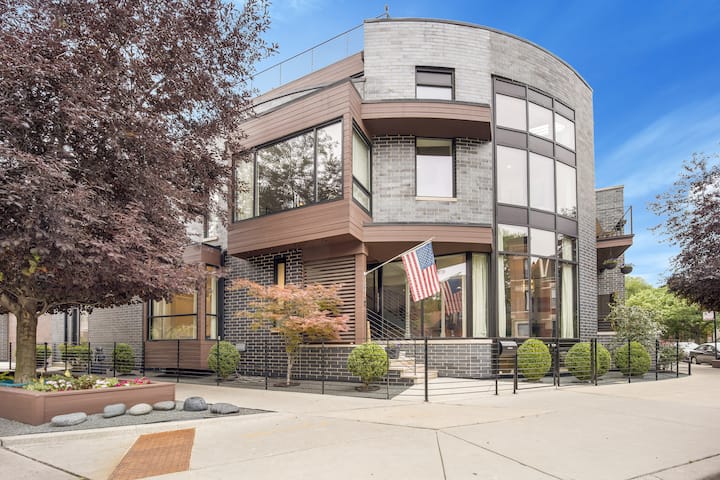 :: The Wolcott :: Modern Elegance At It's Finest - Chicago, IL