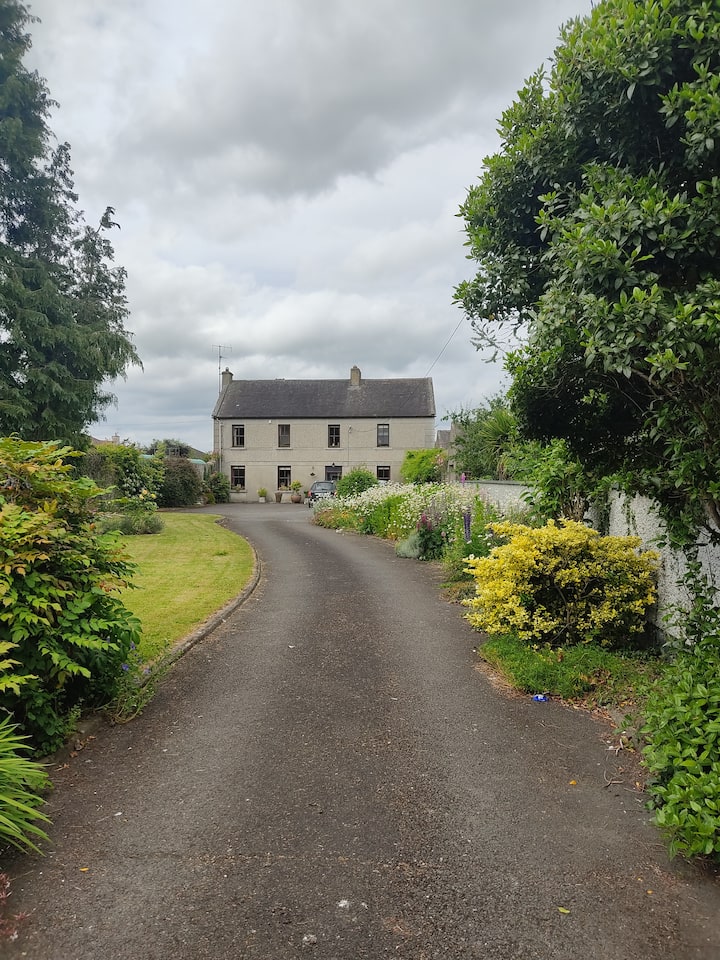 Nenagh Vacation Rentals & Homes - County Tipperary, Ireland | Airbnb