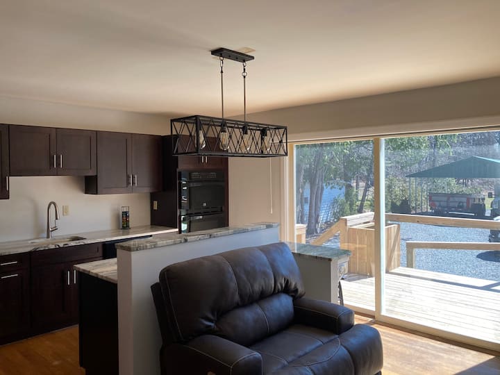 Adorable Studio Track Rental With Private Deck - Saratoga Springs, NY