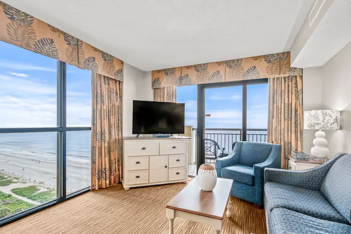 Oceanfront 3br/2ba,walking Distance To Everything. - Myrtle Beach