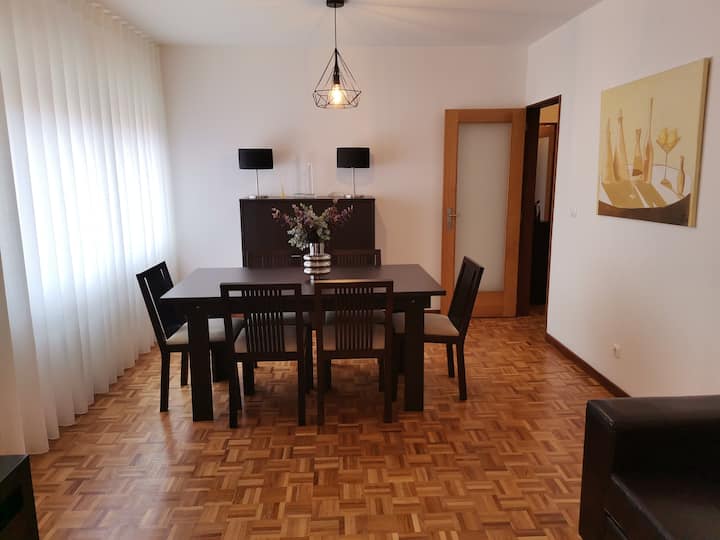 5 A 10  Minutos A Pé Da Praia - 5 Pessoas - Vila Praia de Âncora