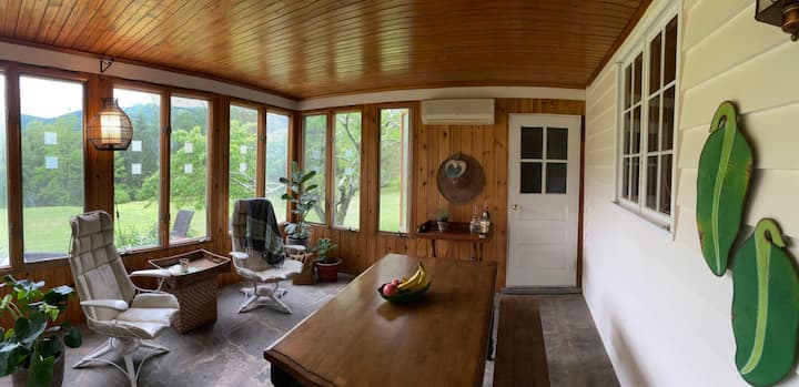 Private, Spacious, Bright Mountain View - Phoenicia, NY
