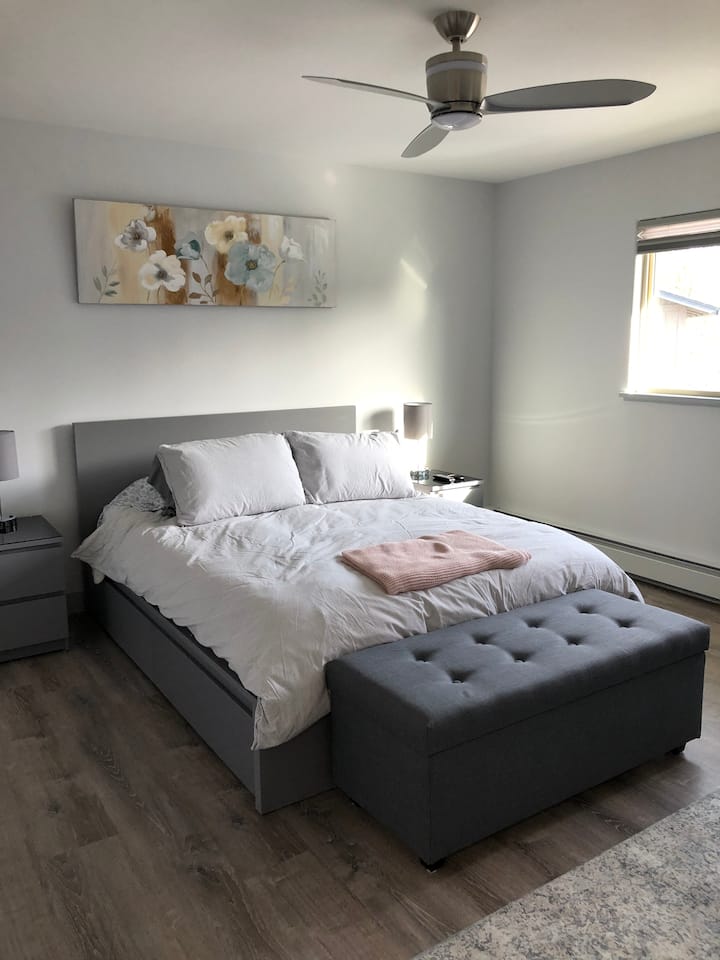 Gorgeous New 2 Bedroom Unit With Private Backyard. - Anchorage, AK