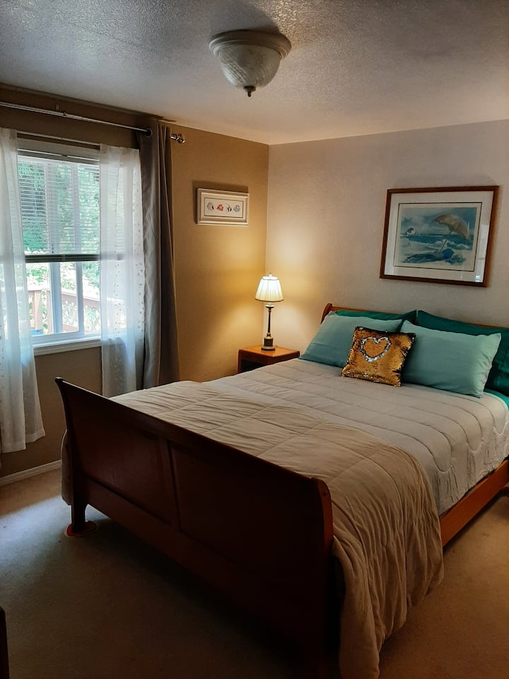 Jewel In The Woods - Florence, OR
