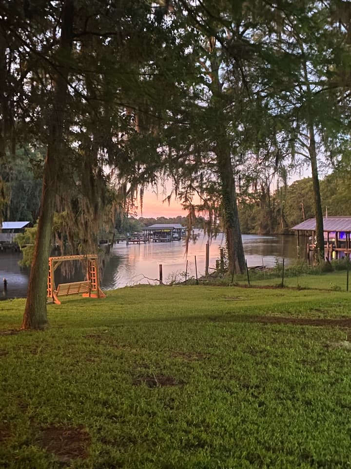 Unwind! Serene Creekside Cottage Near Ortega/nas - Jacksonville, FL