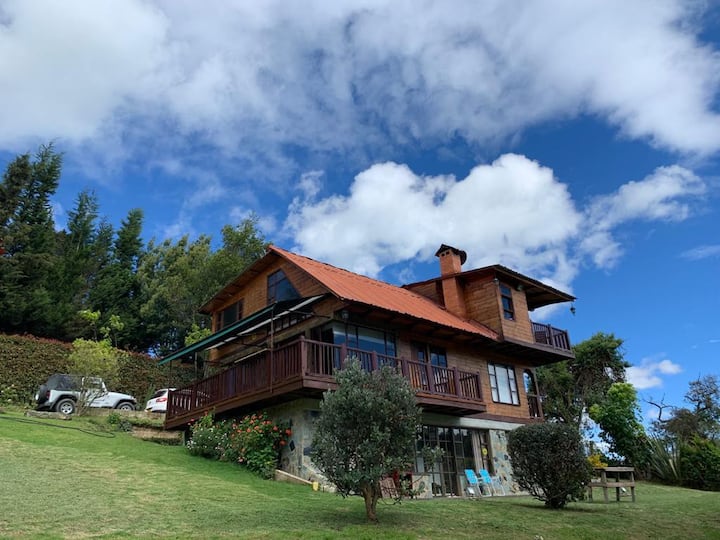 Espectacular Cabaña Tipo Chalet Ruso En Subachoque - Tabio