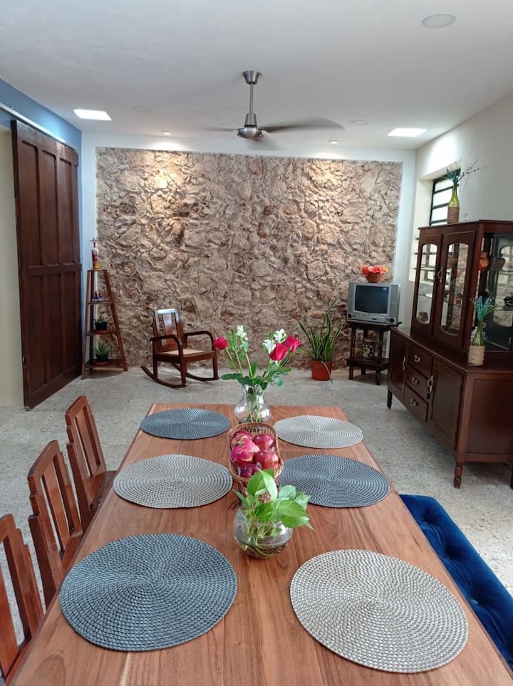 Casa De Las Hamacas, Remodeled, In Downtown & Aa - Mérida