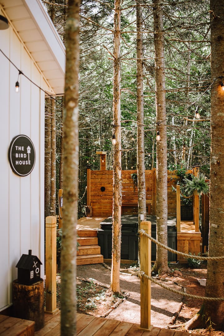 Top 10 Airbnbs With Hot Tub In Prince Edward Island, Canada - Updated ...