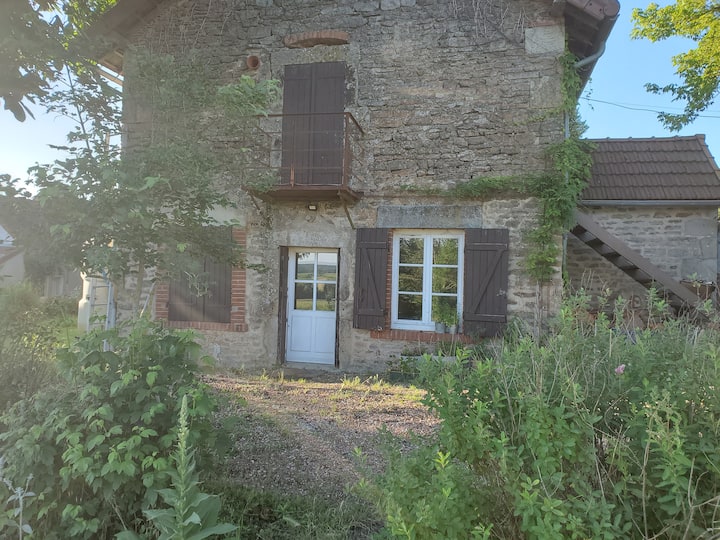 Petite Maison Confortable Avec Piscine - Sully