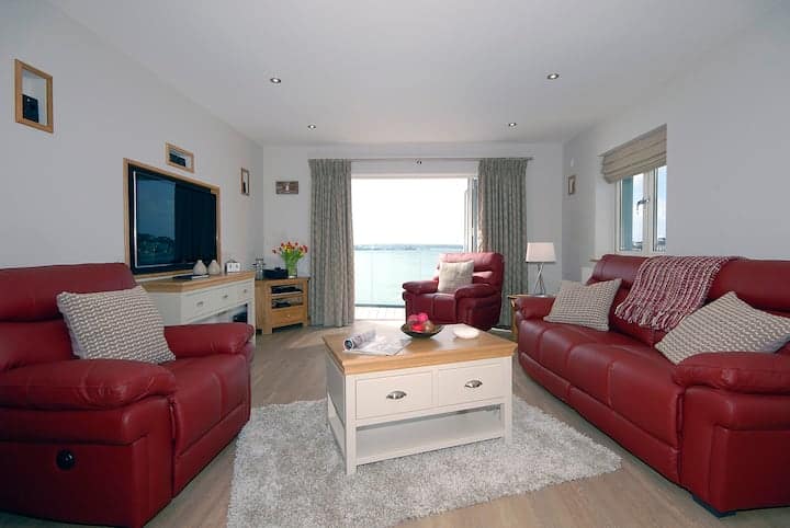 Waterside Apartment No.4 Haven Waterway Views - Milford Haven